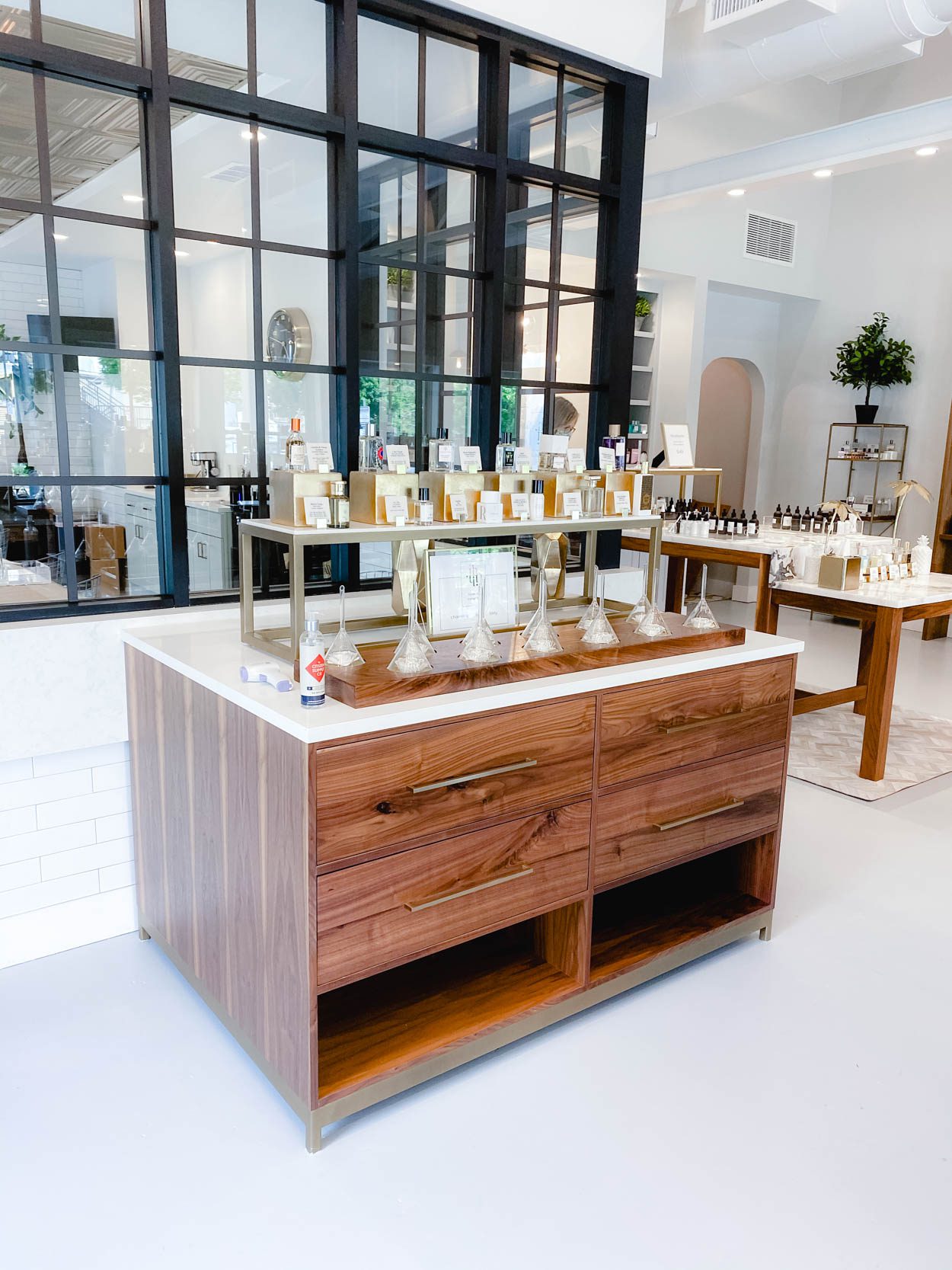 An Afternoon at INDIEHOUSE Modern Fragrance Bar | Simply Stine
